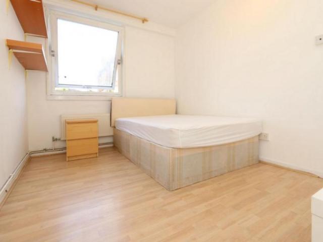 4 Bedroom Shared Living/roommate London London 90559529