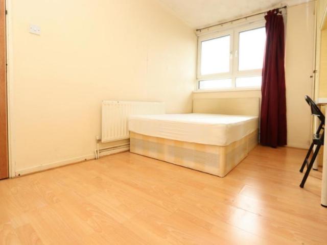 4 Bedroom Shared Living/roommate London London 90559582