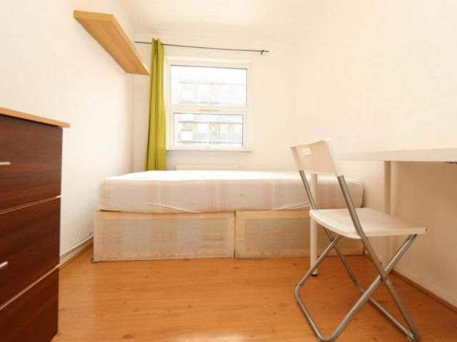 4 Bedroom Shared Living/roommate London London 90559595