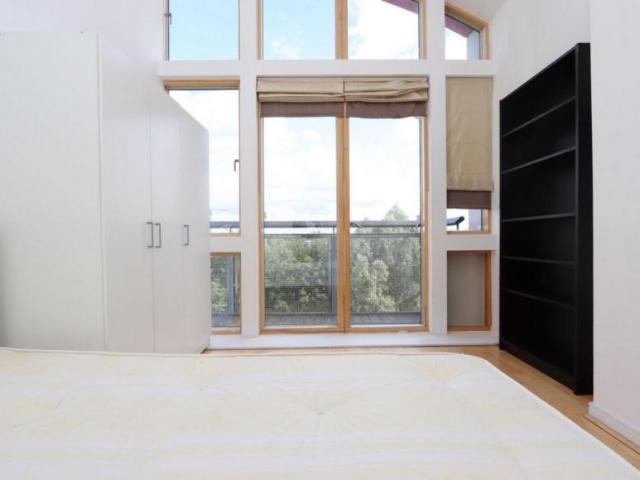 4 Bedroom Shared Living/roommate London London 90560332