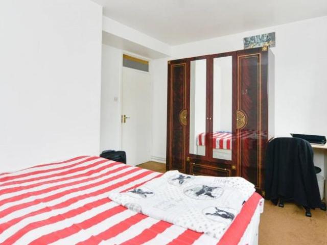 4 Bedroom Shared Living/roommate London London 90562706
