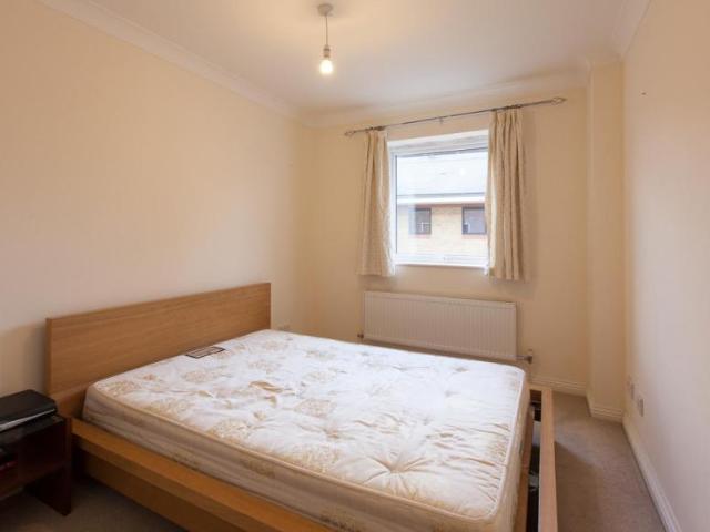 4 Bedroom Shared Living/roommate London London 90562866