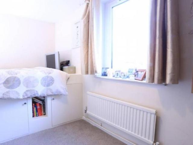 4 Bedroom Shared Living/roommate London London 90563406