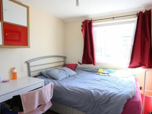 4 Bedroom Shared Living/roommate London London 90563025