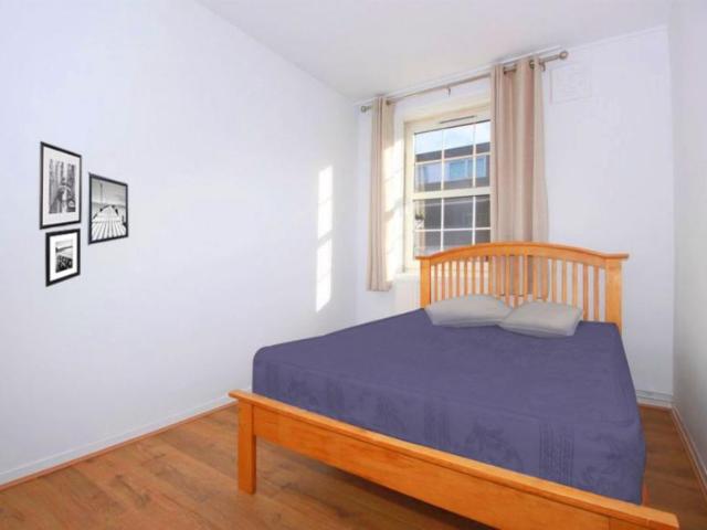 4 Bedroom Shared Living/roommate London London 90563029