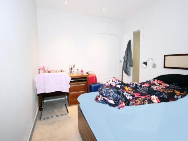 4 Bedroom Shared Living/roommate London London 90563170