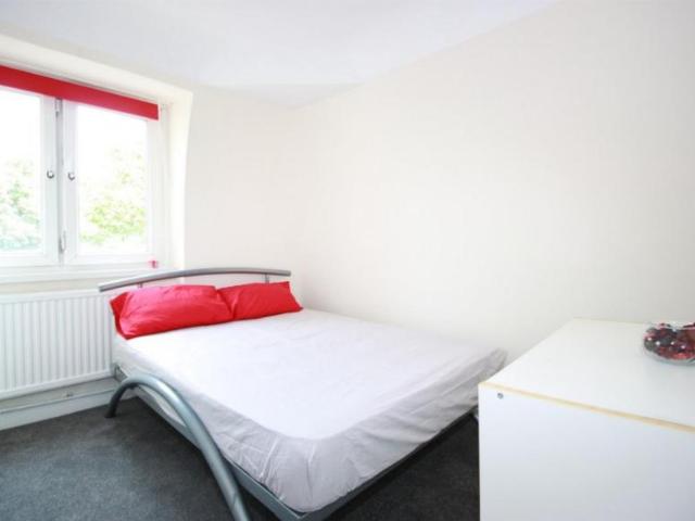 4 Bedroom Shared Living/roommate London London 90563210