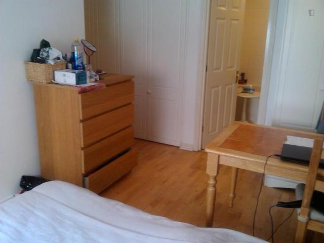 4 Bedroom Shared Living/roommate London London 90563238