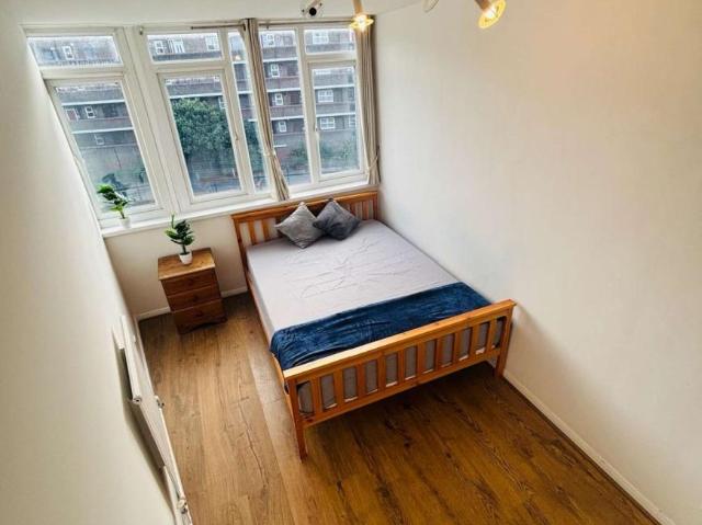 4 Bedroom Shared Living/roommate London London 94829632