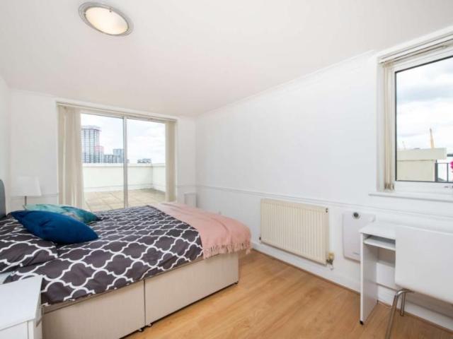 4 Bedroom Shared Living/roommate London London 95119403