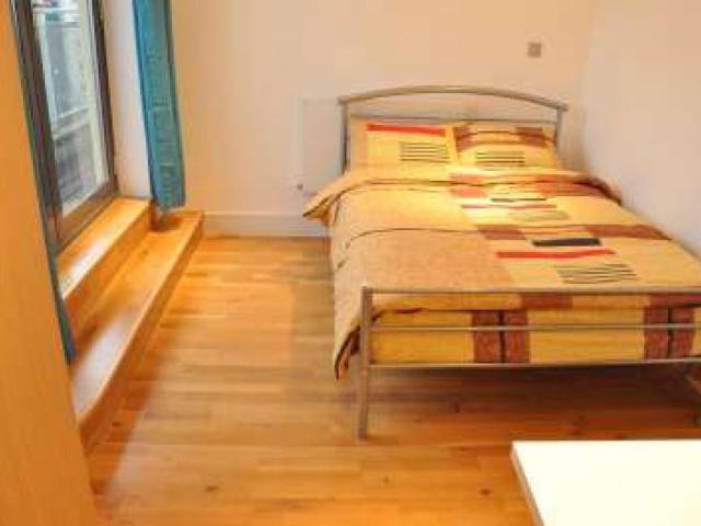 4 Bedroom Shared Living/roommate London London LS90559260