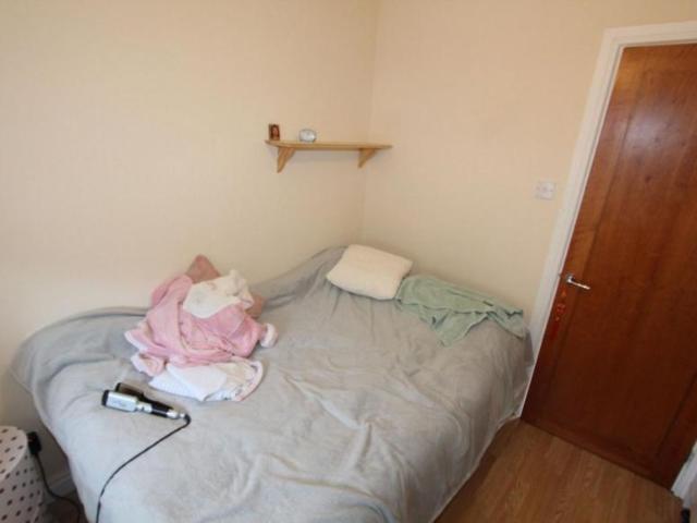 4 Bedroom Shared Living/roommate London London LS90559583