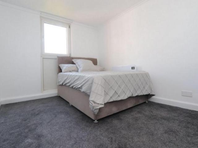 4 Bedroom Shared Living/roommate London London LS90559511