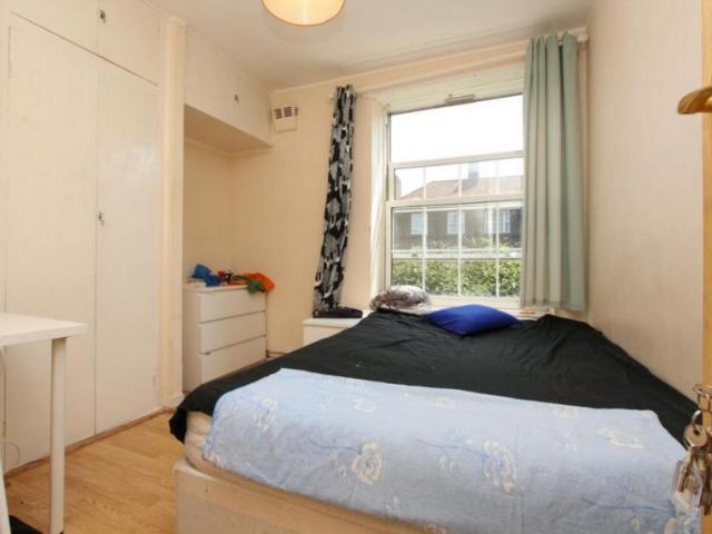 4 Bedroom Shared Living/roommate London London LS90559531