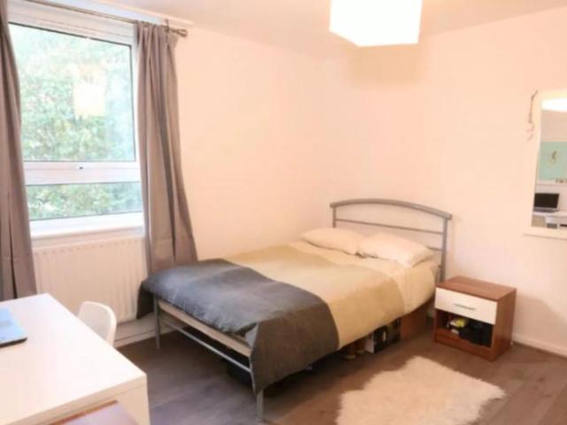 4 Bedroom Shared Living/roommate London London LS90562988
