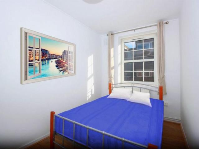 4 Bedroom Shared Living/roommate London London LS90563093
