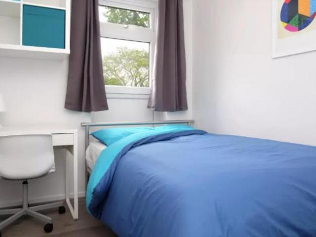 4 Bedroom Shared Living/roommate London London LS90563112
