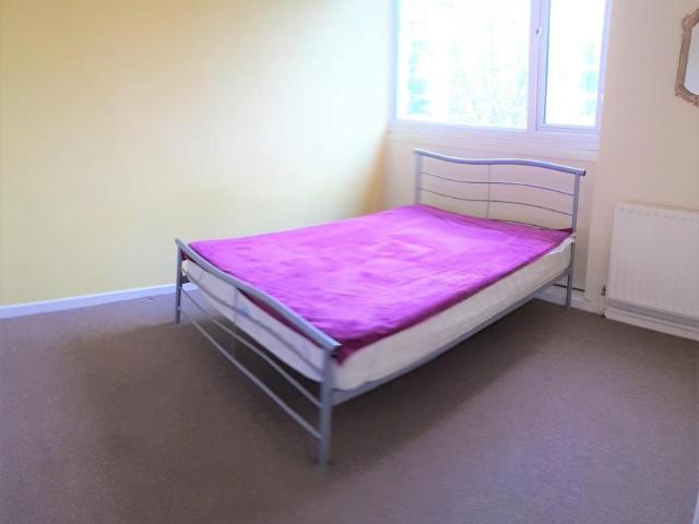 4 Bedroom Shared Living/roommate London London LS90563703