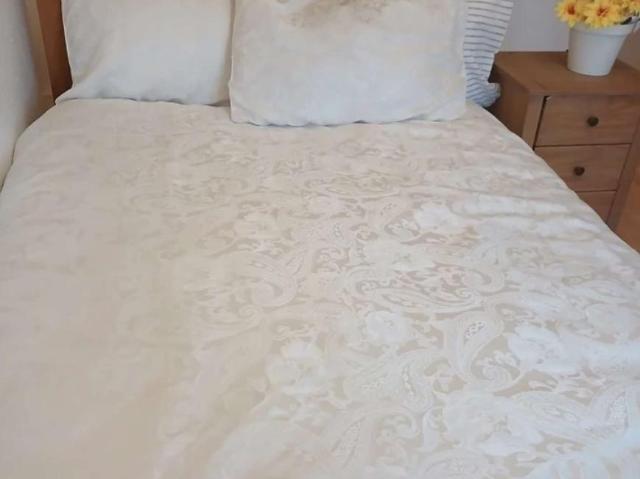 4 Bedroom Shared Living/roommate London London LS101450514