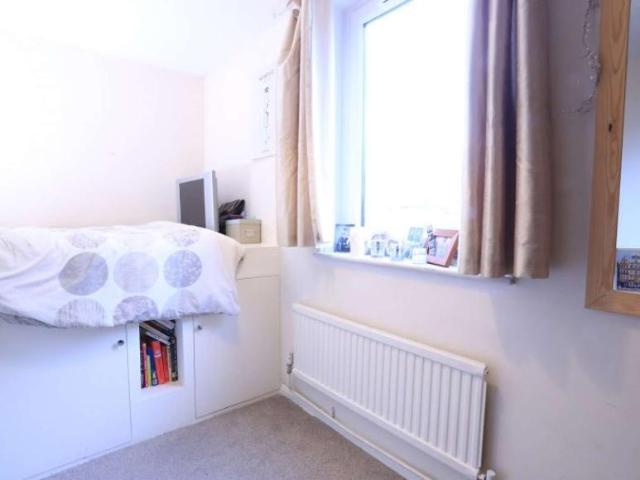 4 Bedroom Shared Living/roommate London London LS101813951