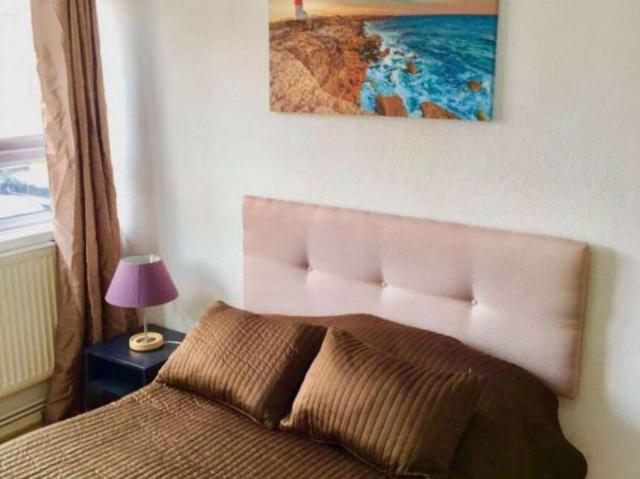 4 Bedroom Shared Living/roommate London London LS101822604