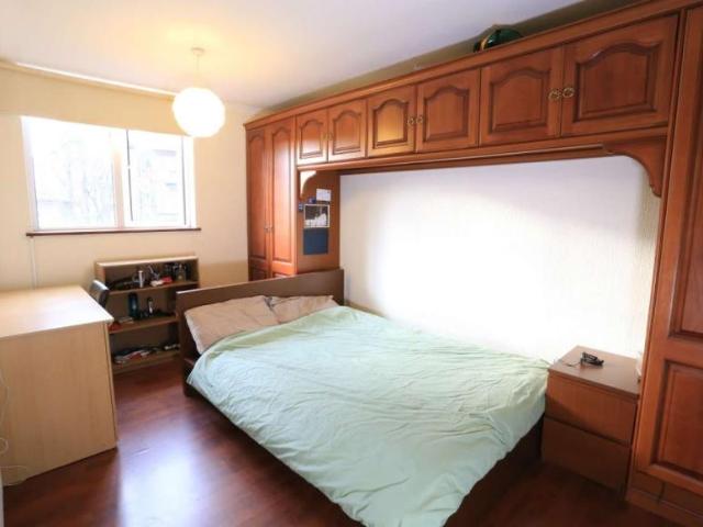 4 Bedroom Shared Living/roommate London London LS101839745