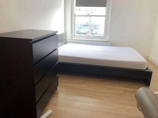 4 Bedroom Shared Living/roommate London London LS101844148