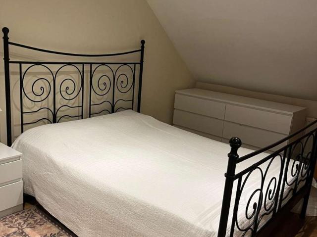 4 Bedroom Shared Living/roommate London London LS101849492