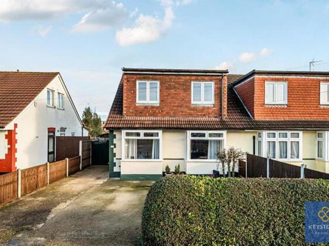 4 Bedroom Shared Living/roommate Romford Greater London LS98800956