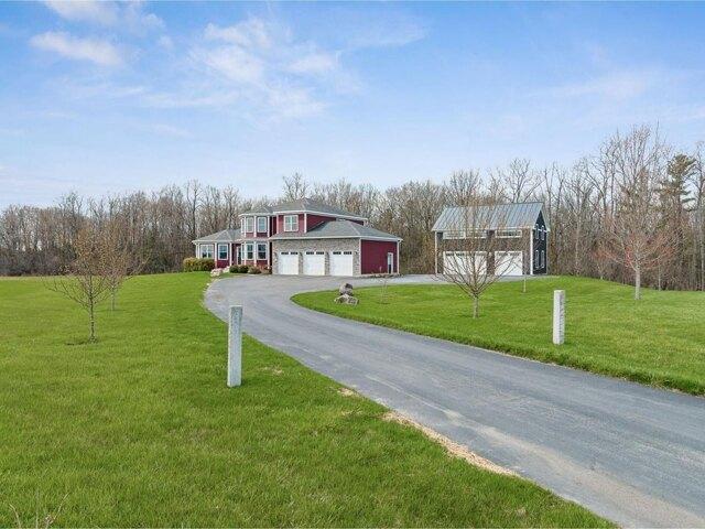 4 bedroom, Shelburne VT 05482 102530471