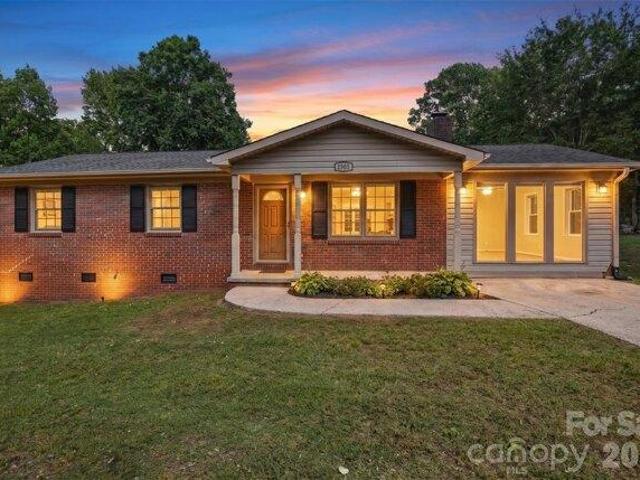 4 bedroom, Shelby NC 28152 104907882