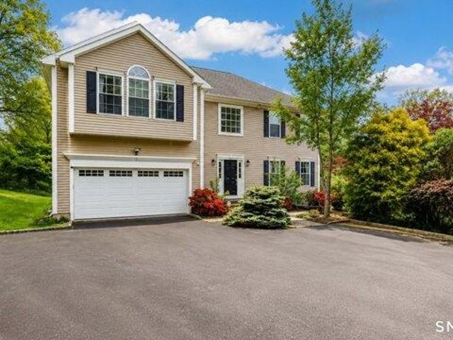 4 bedroom, Shelton CT 06484 104869723