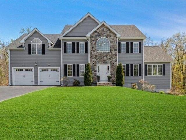 4 bedroom, Shrewsbury MA 01545 102119999