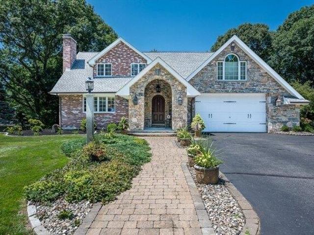 4 bedroom, Shrewsbury MA 01545 104791450