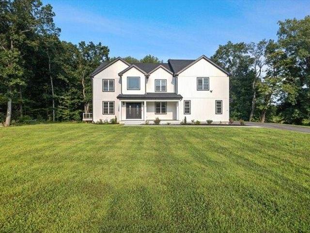 4 bedroom, Shrewsbury MA 01545 105192093