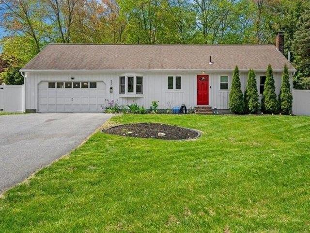 4 bedroom, Shrewsbury MA 01545 LS102121180
