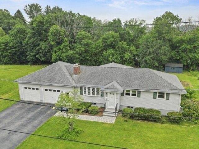 4 bedroom, Shrewsbury MA 01545 LS102961158