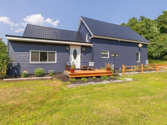 4 bedroom, Sidney ME 04330 103250523