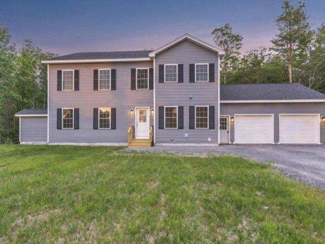4 bedroom, Sidney ME 04330 104116122