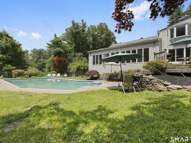 4 bedroom, Simsbury CT 06070 104788803