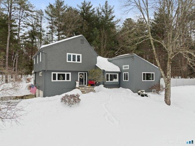 4 bedroom, Simsbury CT 06070 100266367
