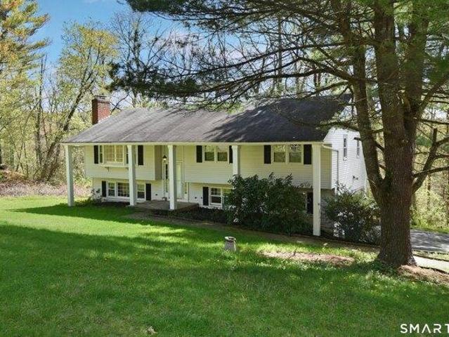 4 bedroom, Simsbury CT 06070 LS102763095