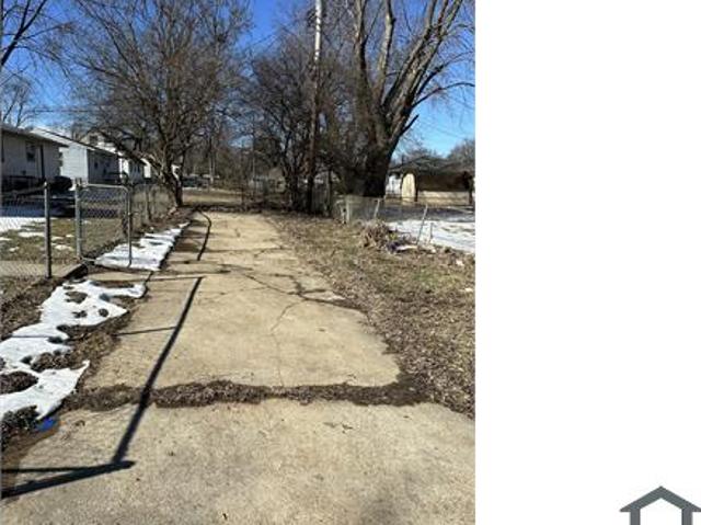 4 Bedroom Single Family House 1201 Walker Ave in Saint Louis, MO 63138 | AffordableHousing. Com