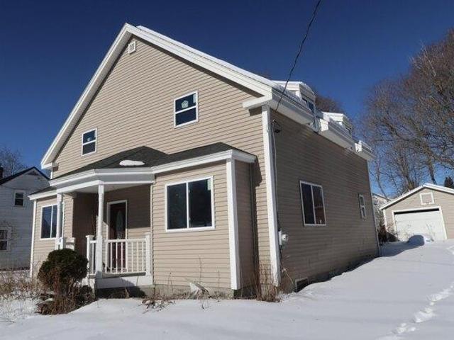 4 bedroom, Skowhegan ME 04976 102029523
