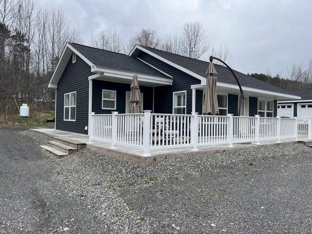 4 bedroom, Skowhegan ME 04976 102779354