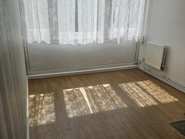 4 bedroom split level maisonette