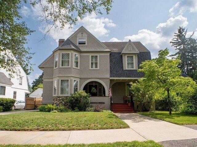 4 bedroom, Springfield MA 01108 105041454