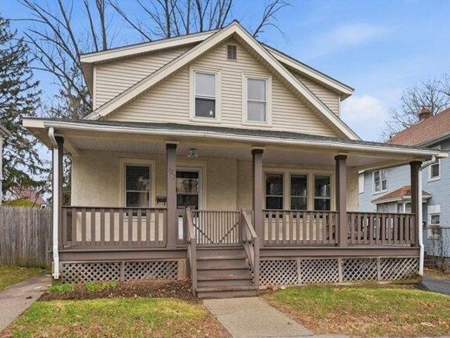 4 bedroom, Springfield MA 01108 102584609