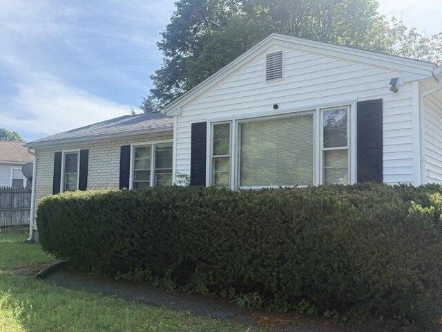 4 bedroom, Springfield MA 01109 104607997