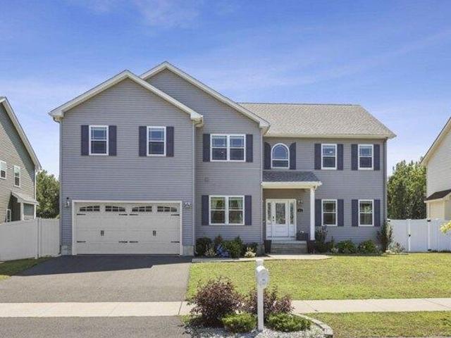 4 bedroom, Springfield MA 01109 104791614